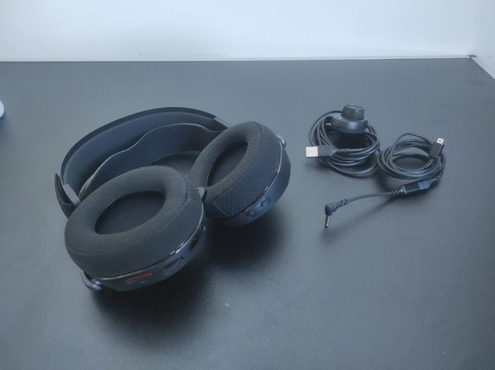Steelseries Headset mit Bluetooth und Kabel | Kaufen auf Ricardo