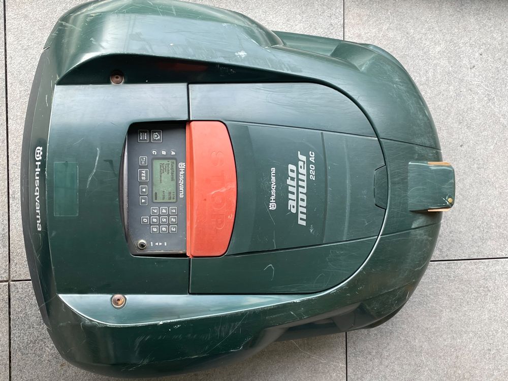 Husqvarna Automower AC 220 Rasenmähroboter | Comprare su Ricardo