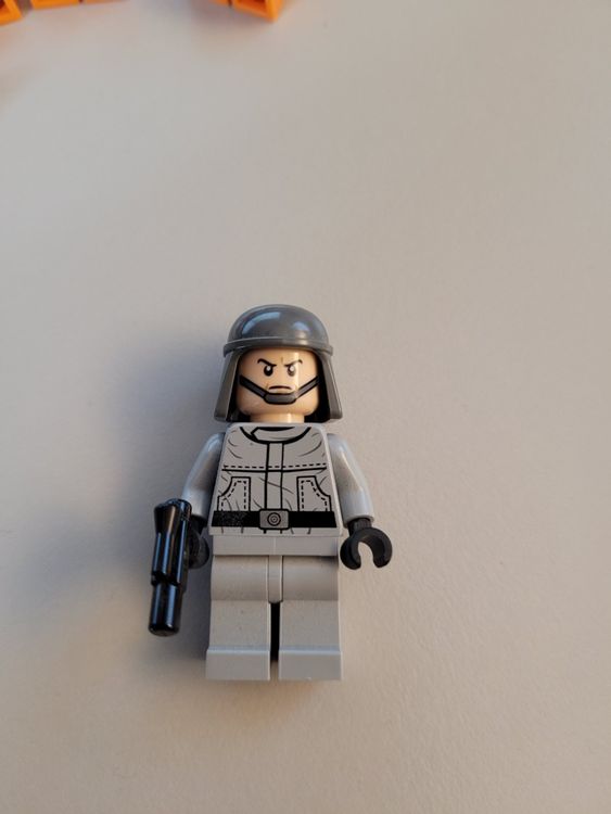 33: Lego Star Wars Imperial AT-ST Pilot Minifigur | Kaufen auf Ricardo
