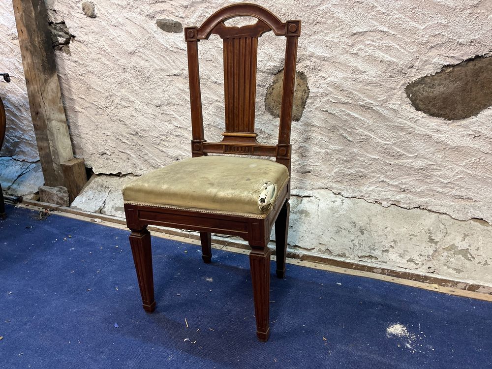 Chaise Louis XVI 18ème en noyer pieds carrés à restaurer | Acheter sur ...