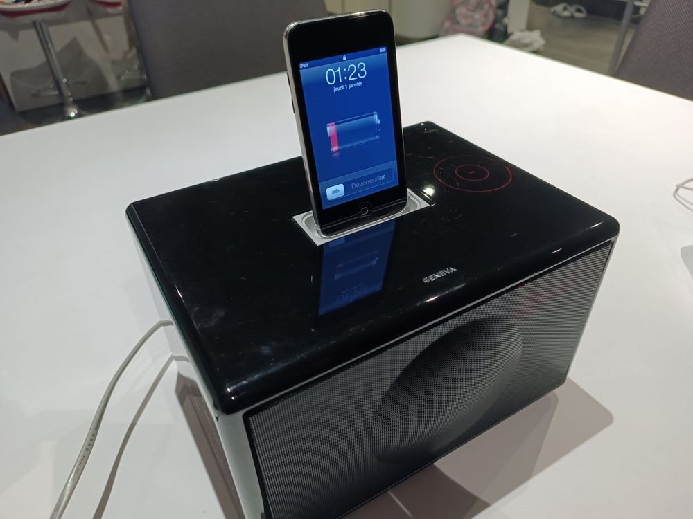 Enceinte Geneva Sound System Model S + iPod 8GB | Kaufen auf Ricardo