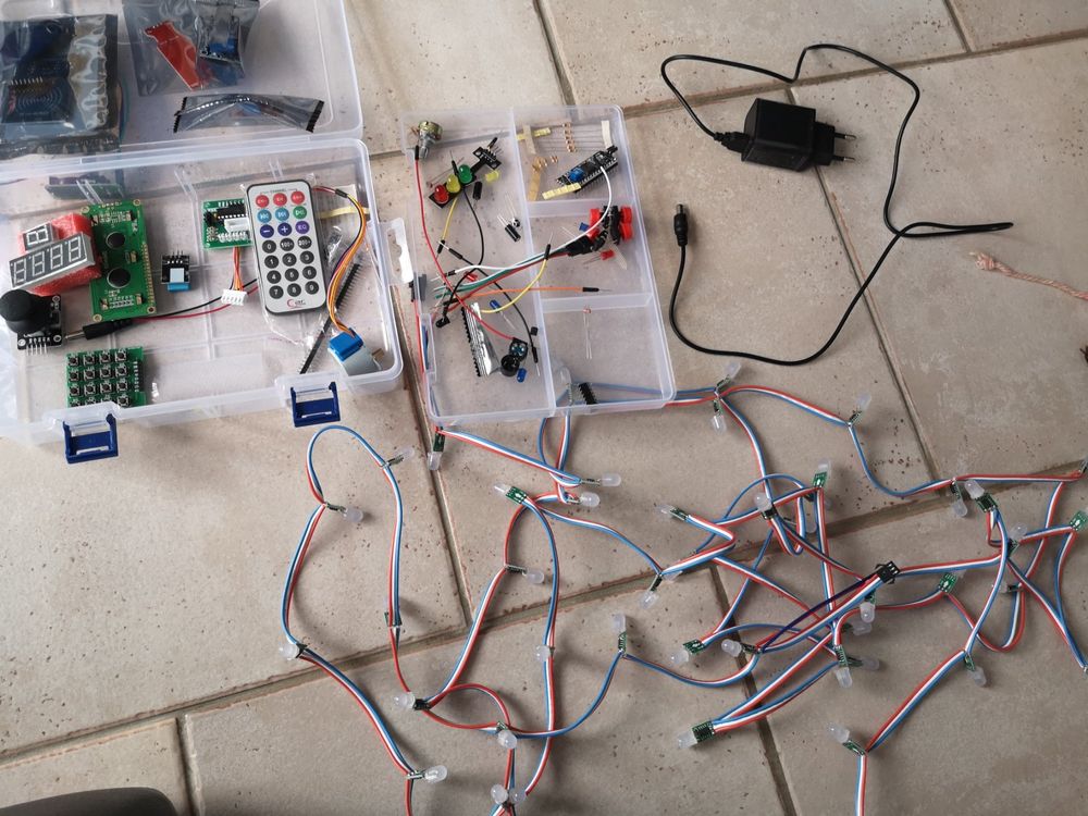 KIT ARDUINO complet avec 50 LEDs | Kaufen auf Ricardo