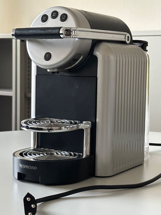 Nespresso Pro Kaffemaschine Zenius | Kaufen auf Ricardo