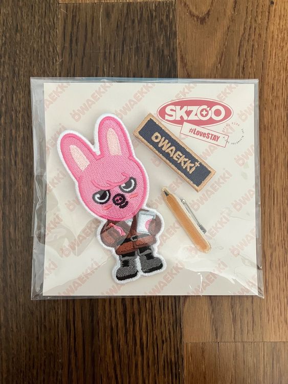 Kpop Stray Kids SKZOO dweakki official badge | Acheter sur Ricardo