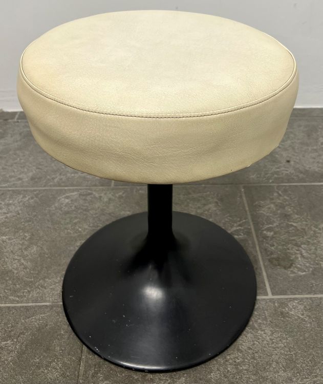 Vintage Tulip Hocker Lederhocker mit Tulpen Fuss Rund | Kaufen auf Ricardo