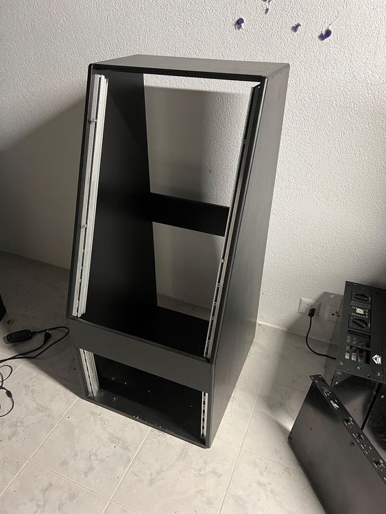 Studio Rack | Kaufen auf Ricardo