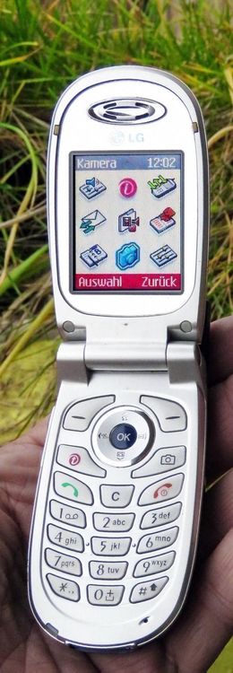 LG C2200: äusserst seltenes Handy | Kaufen auf Ricardo