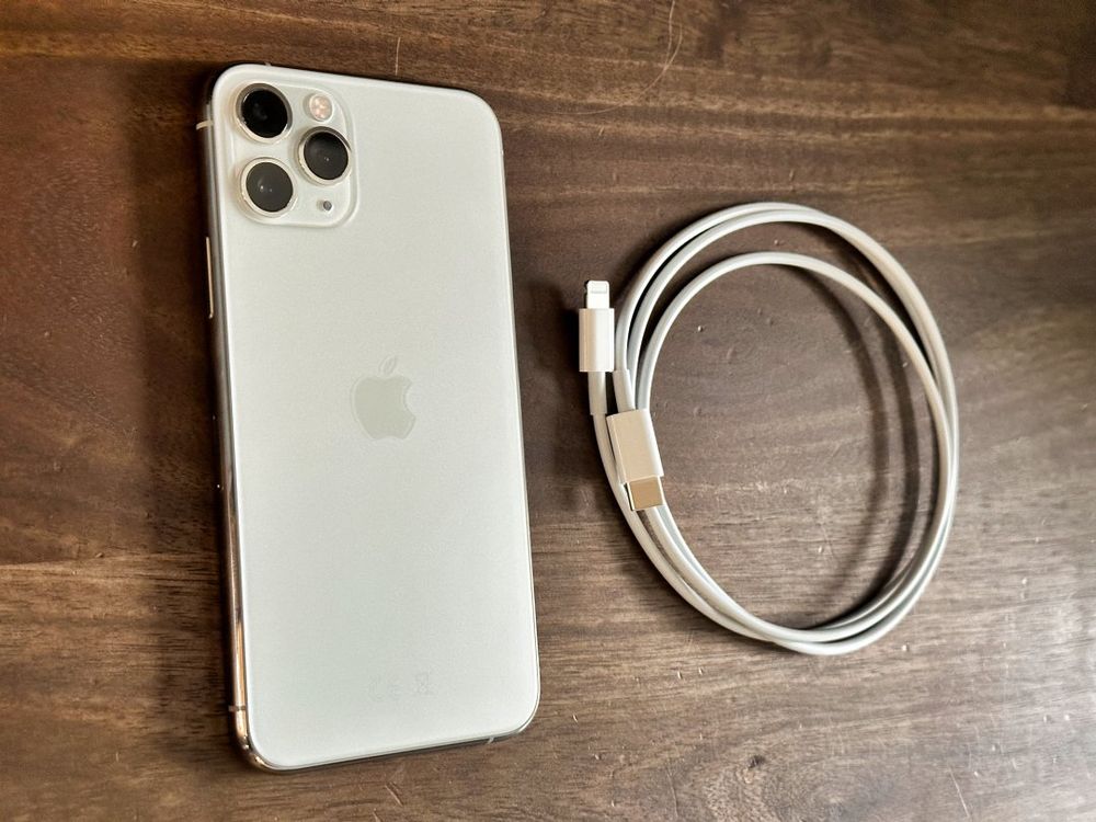 iPhone 11 Pro 256Gb Silver | Kaufen auf Ricardo
