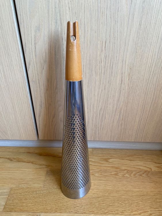 ALESSI Todo Reibe (Parmesan/Käsereibe) | Kaufen auf Ricardo