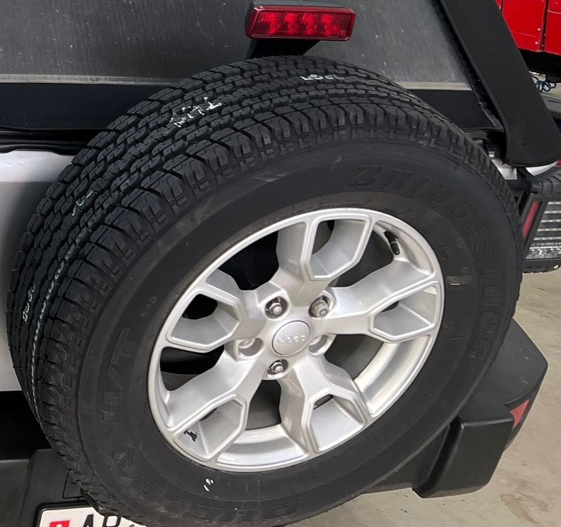 Jeep Wrangler Jk 18“ Felgen 5x | Acheter sur Ricardo