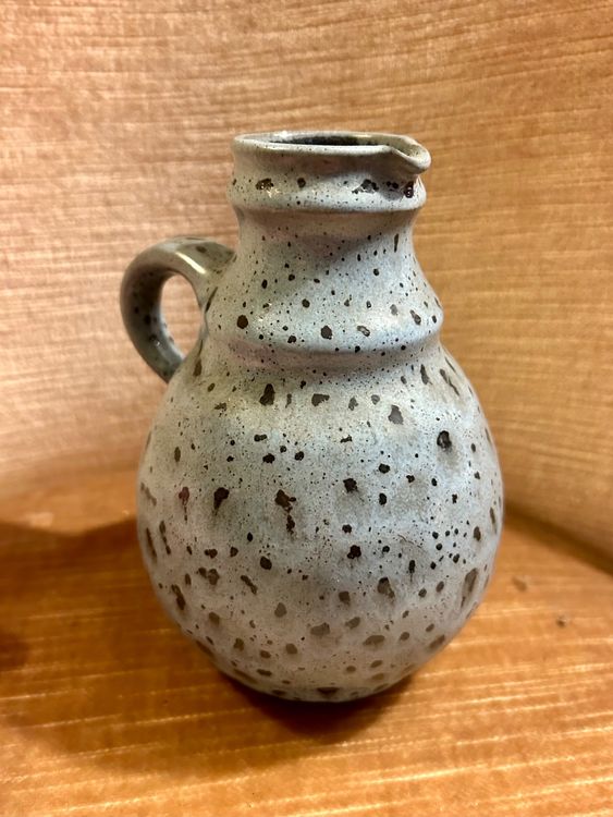 Joli petit pichet en terre cuite glacée et signée | Acheter sur Ricardo