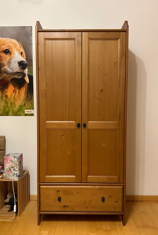 Elegantes Kinder Kleiderschrank Holz Bild