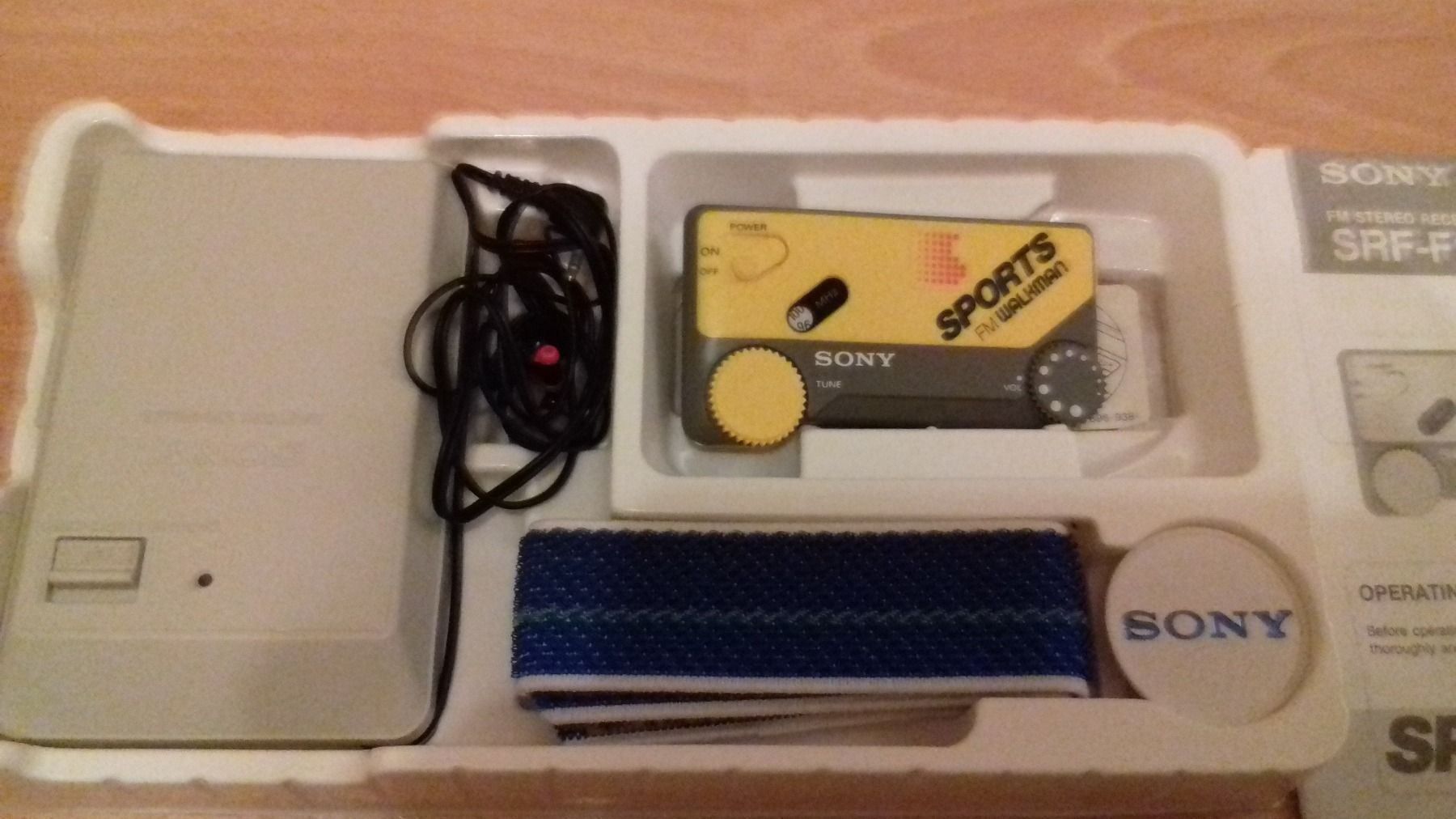 sony-srf-f1-radio-walkman-kaufen-auf-ricardo