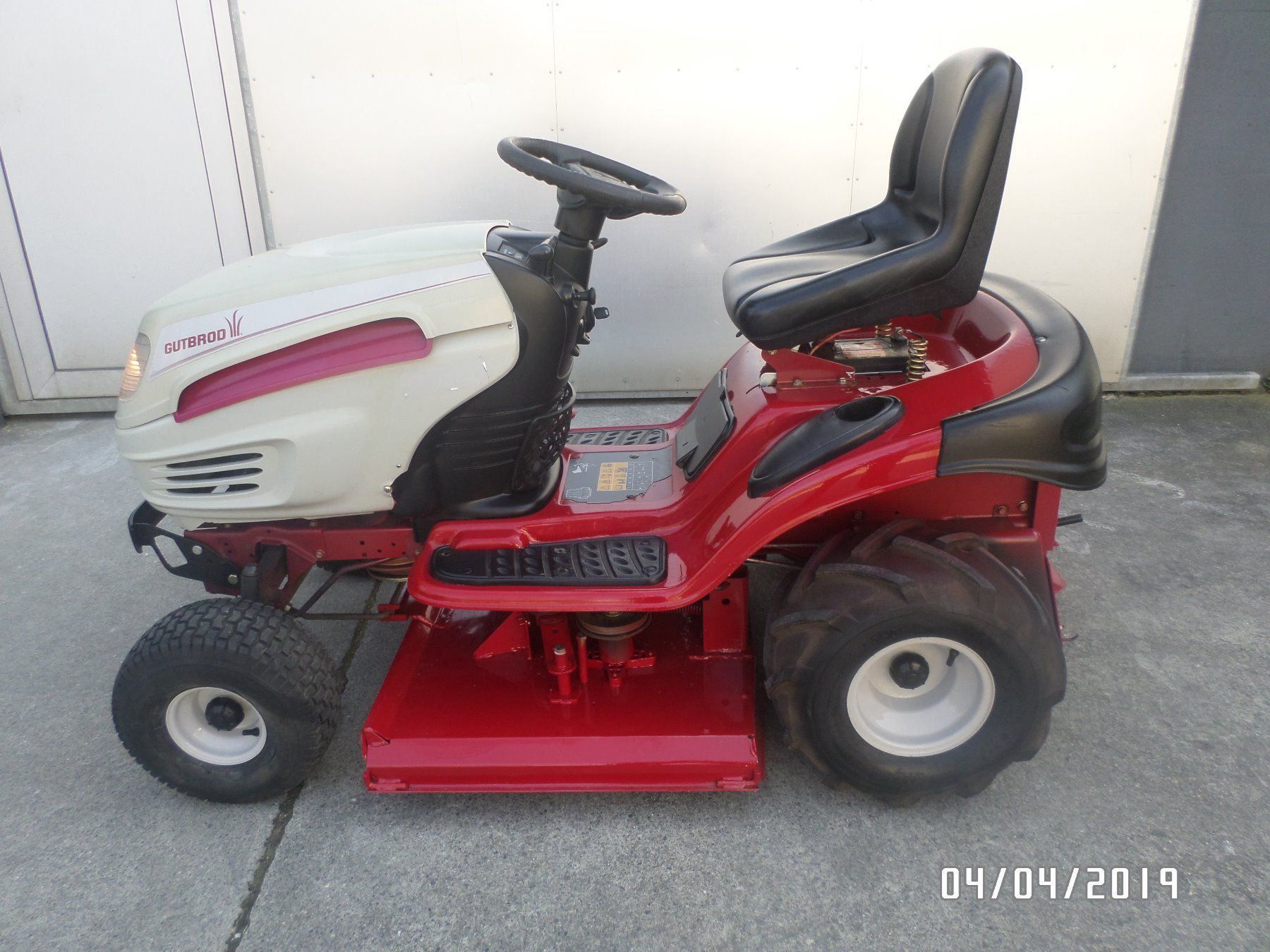 Gutbrod 1010 Rasentraktor Aufsitzmäher Klein Traktor – QASXW