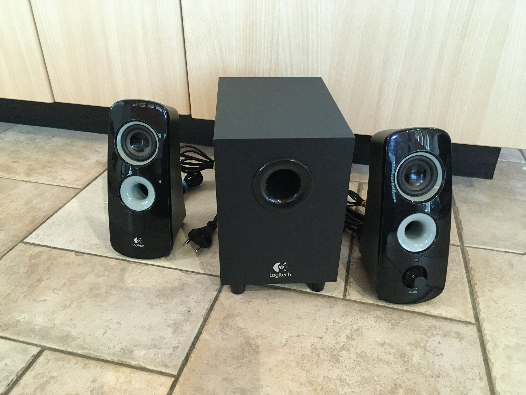 Logitech Z323 (2.1 Kanal) Lautsprecher | Kaufen auf Ricardo