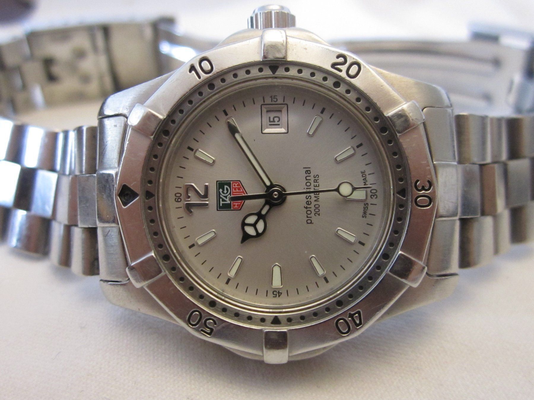 TAG Heuer 2000 Professional Quartz Lady | Kaufen auf Ricardo