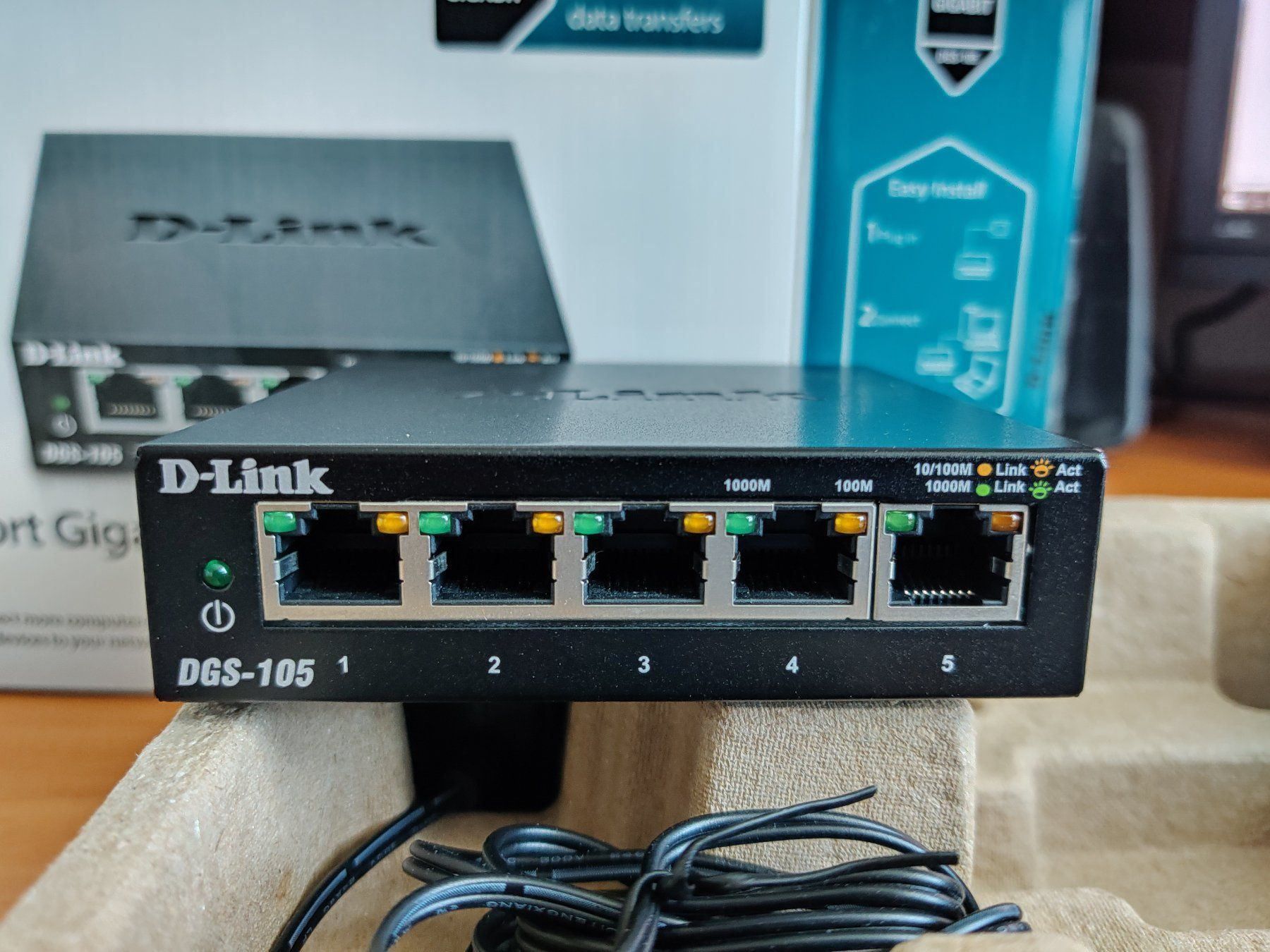 D-Link DGS-105 5-Port Gigabit Switch kaufen auf Ricardo