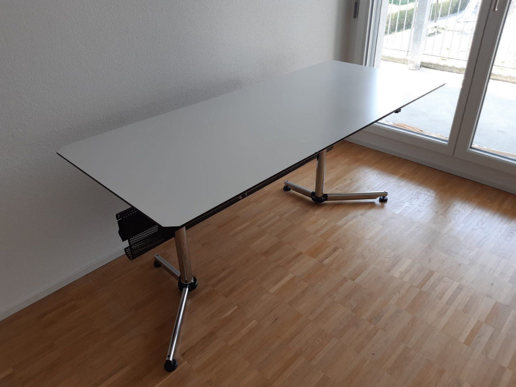 USM Haller Kitos Schreibtisch kaufen auf Ricardo