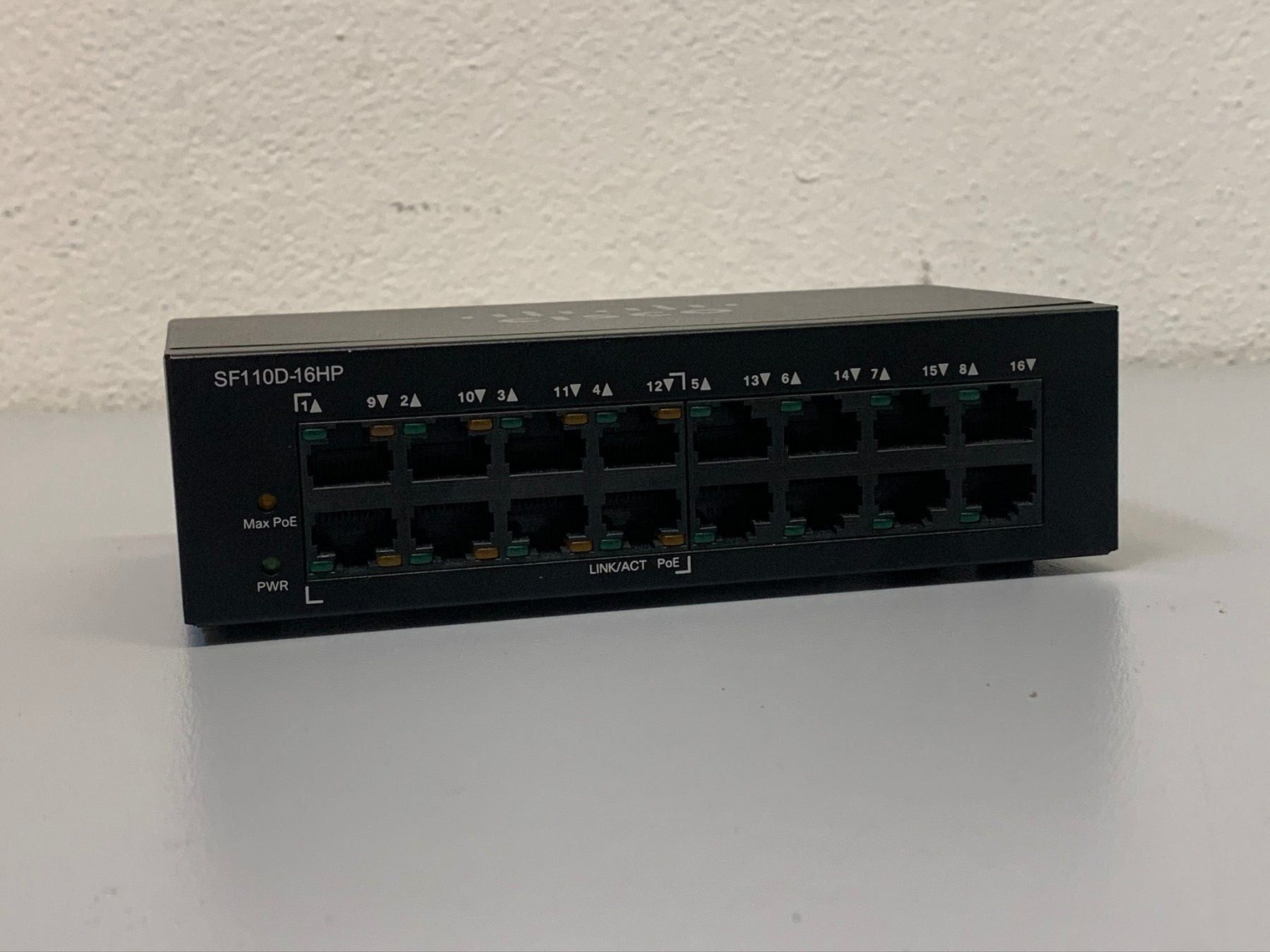 Cisco 16 Port POE Switch | Acheter sur Ricardo