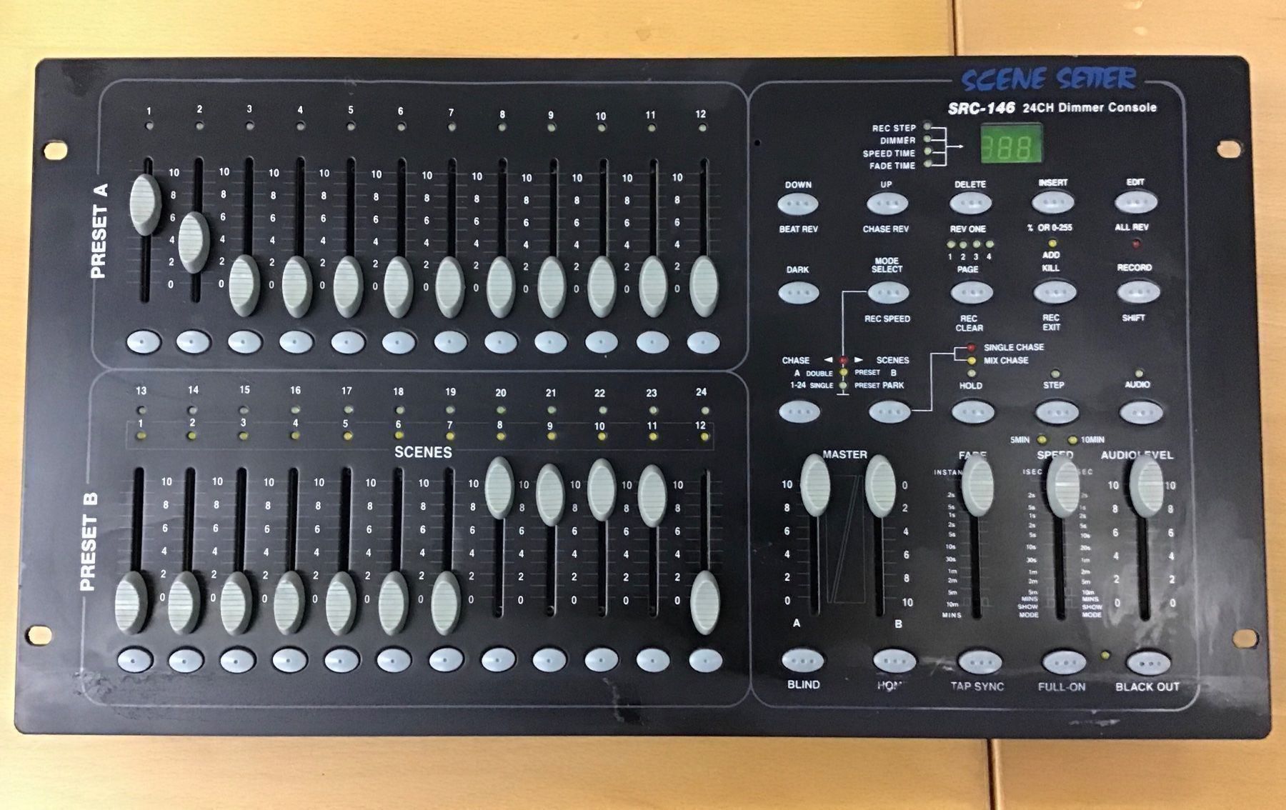 Eurolite SRC-146 | 24CH Dimmer Console | Kaufen auf Ricardo