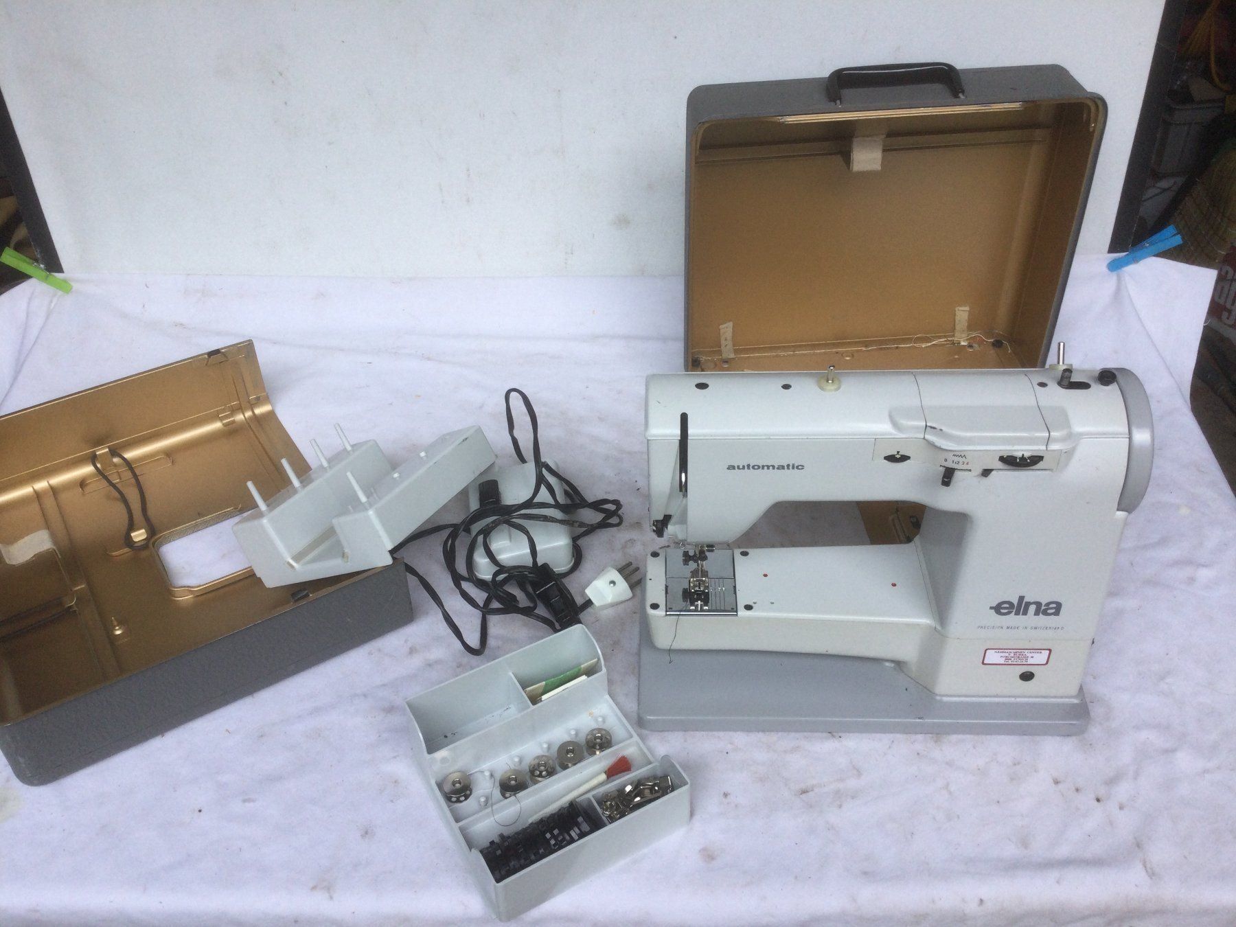 Elna Automatic Nähmaschine mit Zubehör | Kaufen auf Ricardo