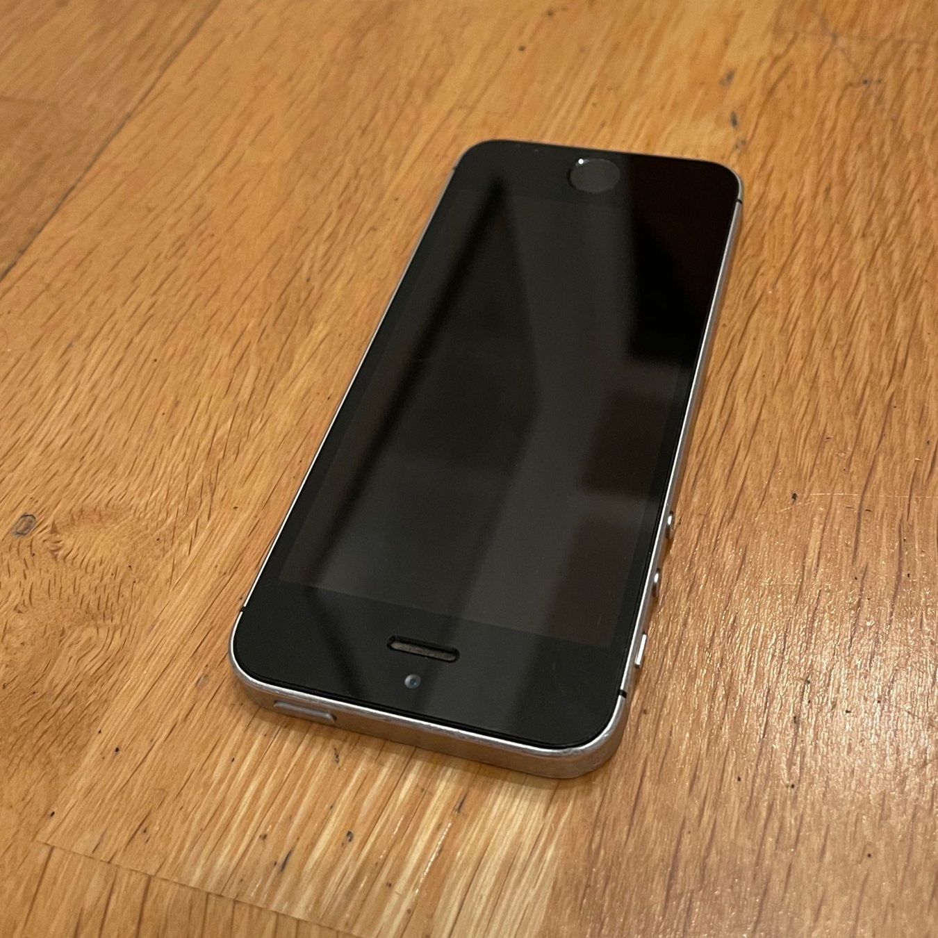 iPhone SE 1. Generation, silber, 64 GB | Kaufen auf Ricardo