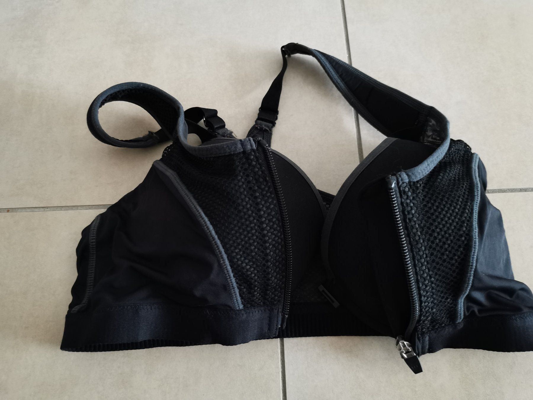 Sport BH - Grösse 80B | Kaufen auf Ricardo