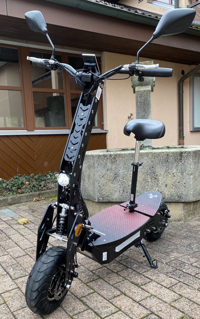 Schne E Scooter Mit Strassenzulassung 25 Km H Bilder