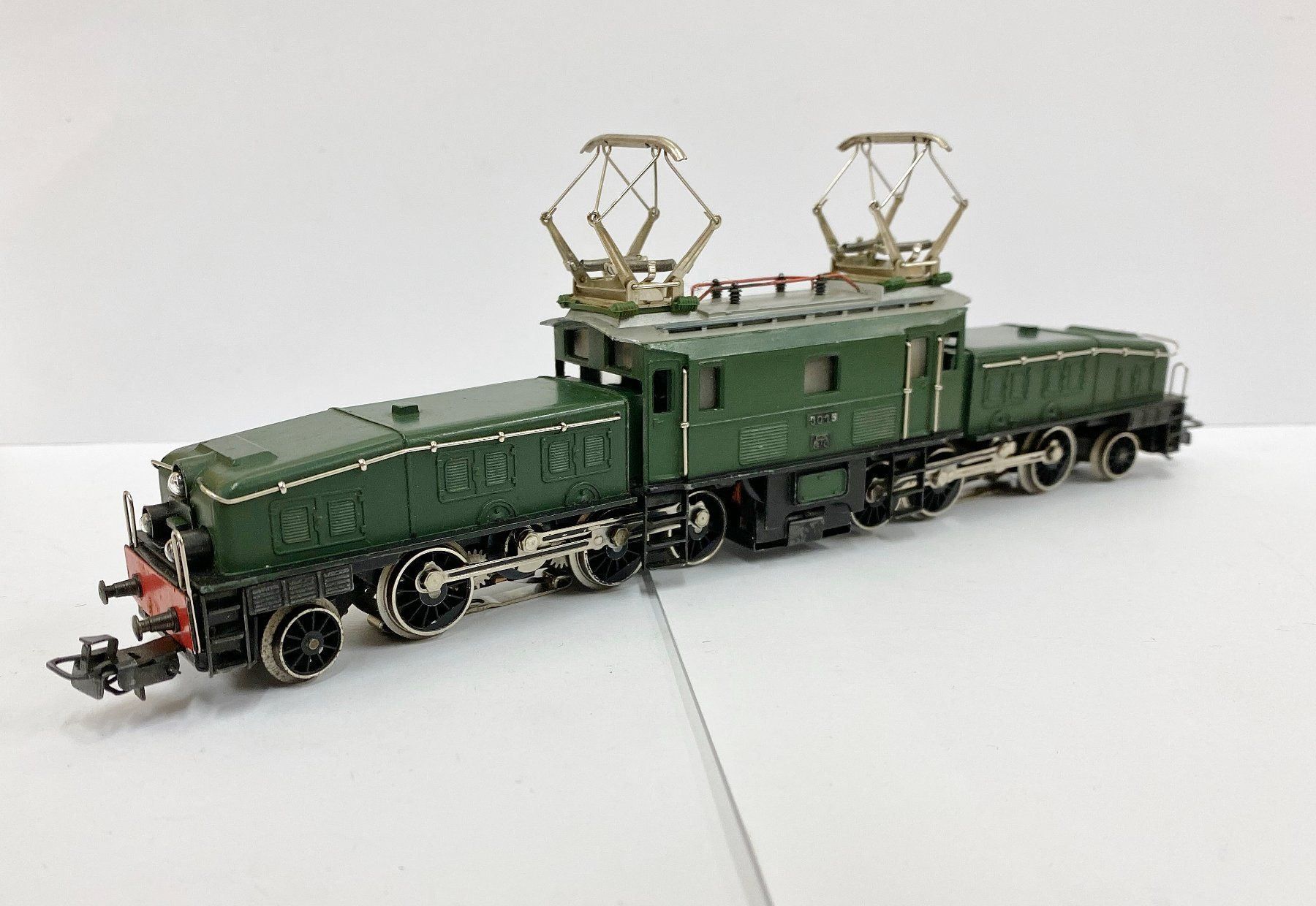 Märklin 3015 E-Lok SBB Ce 6/8 Krokodil | Kaufen auf Ricardo