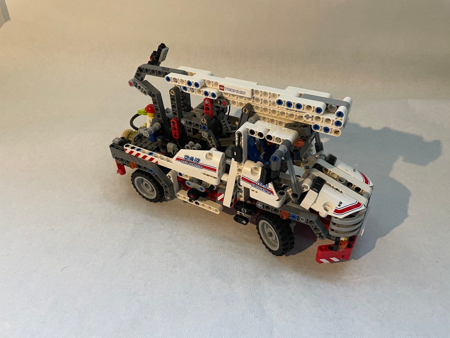 Lego Technic 8071 Truck mit Hebebühne | Kaufen auf Ricardo